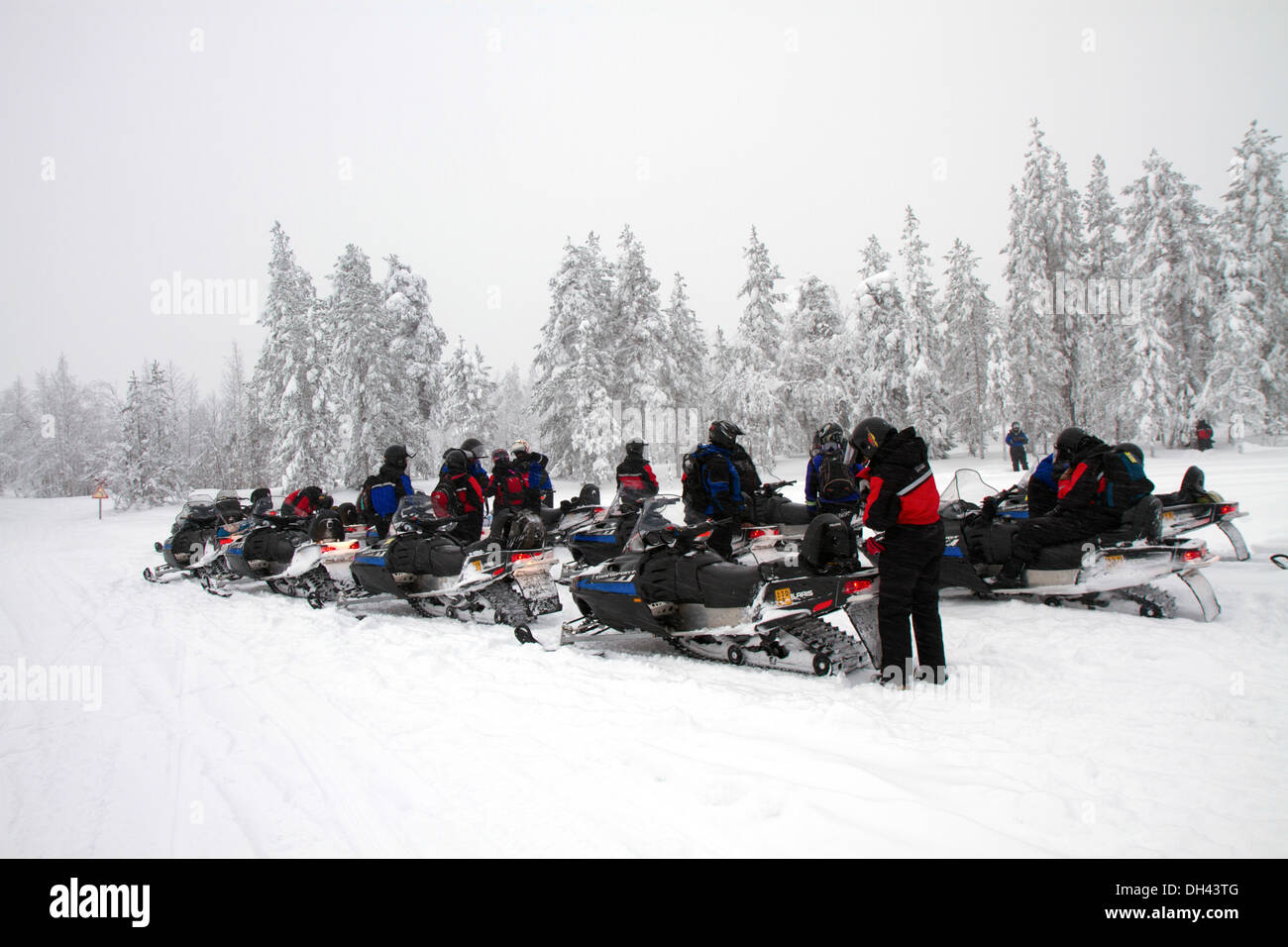 Group of snowmobiles hi-res stock photography and images - Alamy