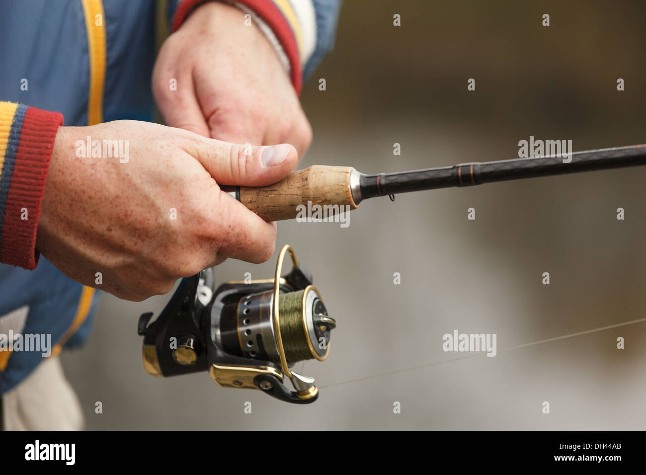 Fishermans hands hi-res stock photography and images - Alamy