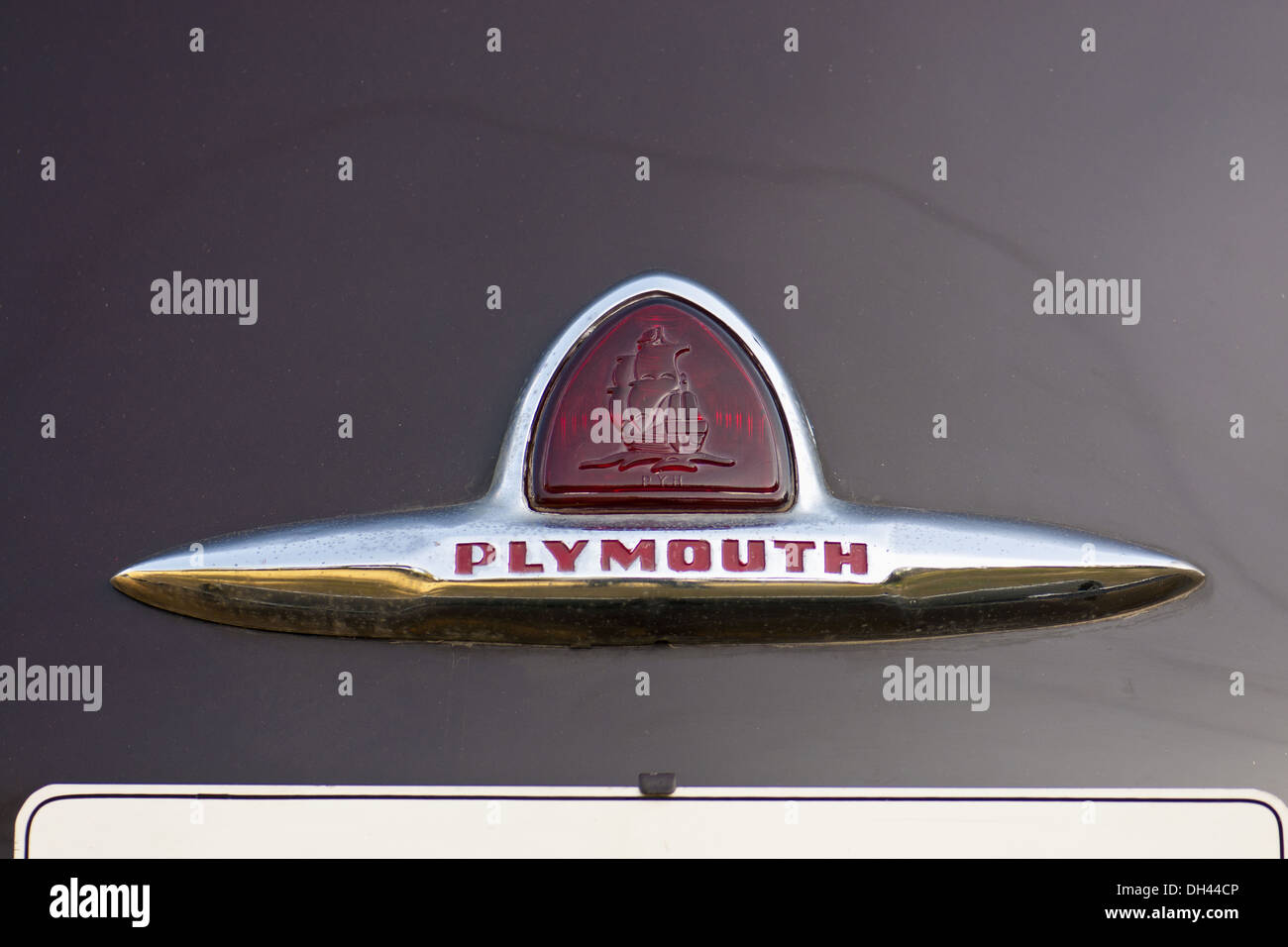 Antique plymouth car logo symbol hi-res stock photography and images ...