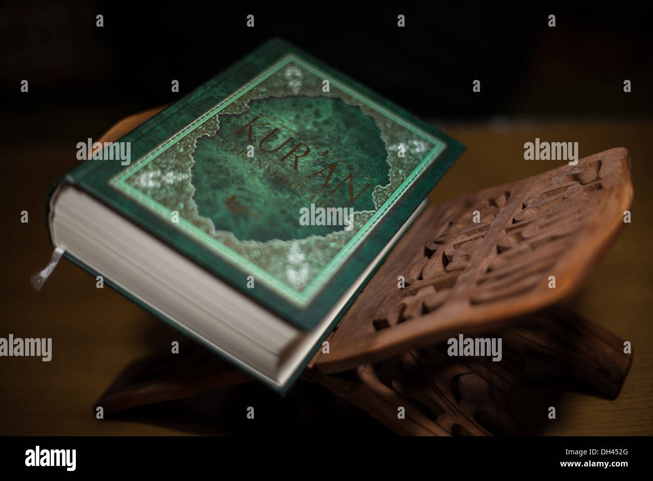 the holy quran book Stock Photo - Alamy