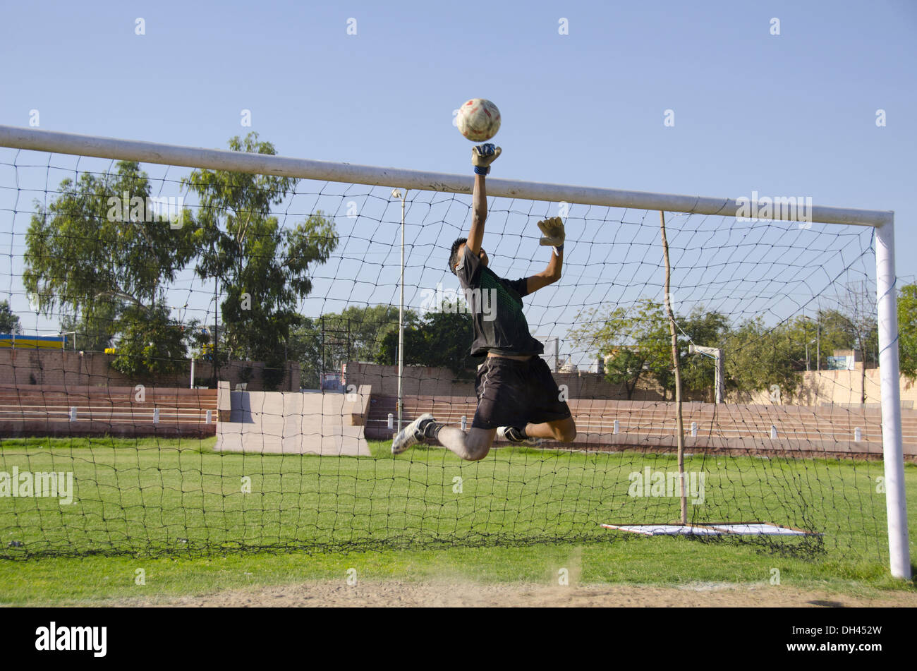 Goalkeeper Net High Resolution Stock Photography and Images - Alamy