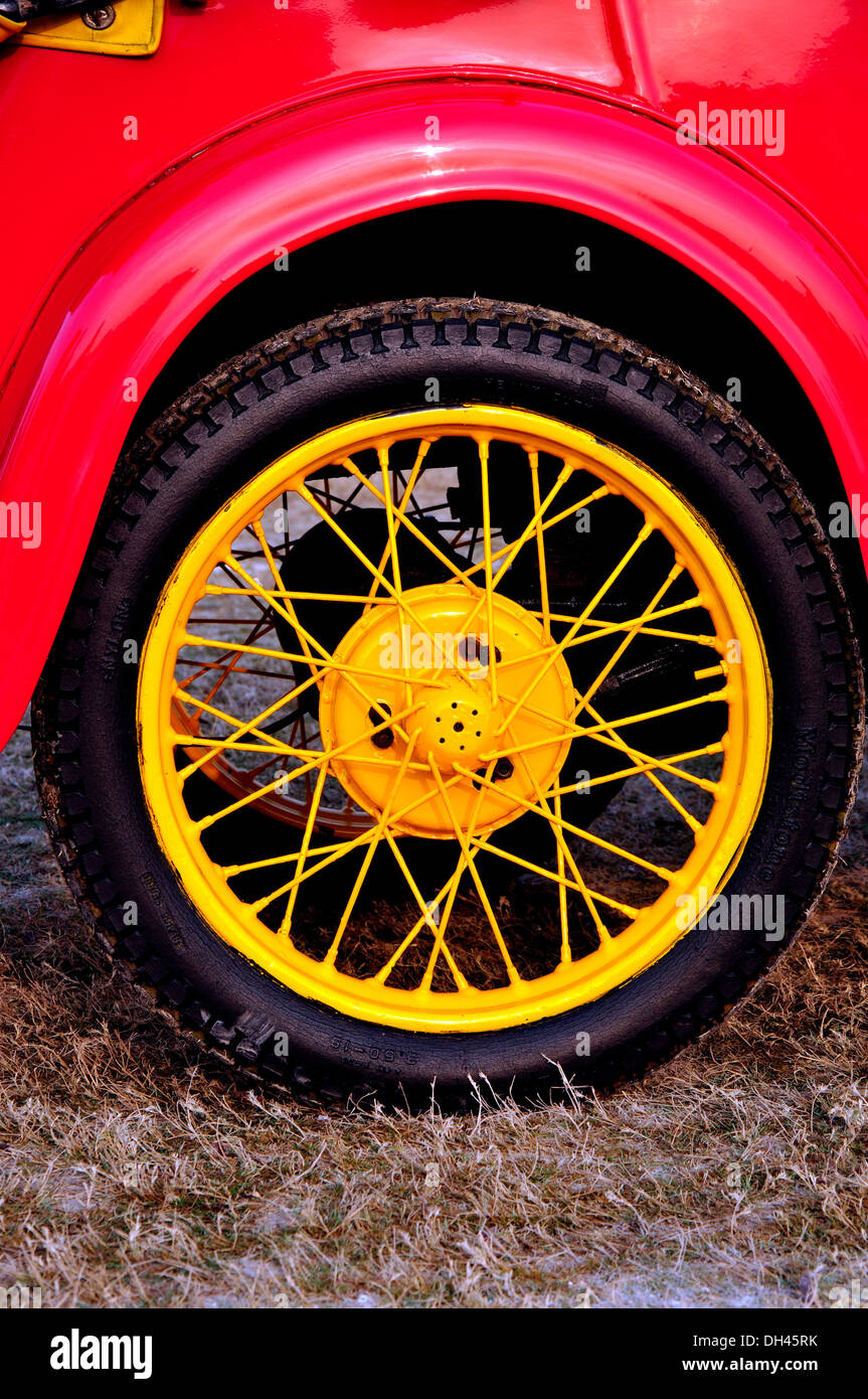 Vintage color wheel hi-res stock photography and images - Alamy