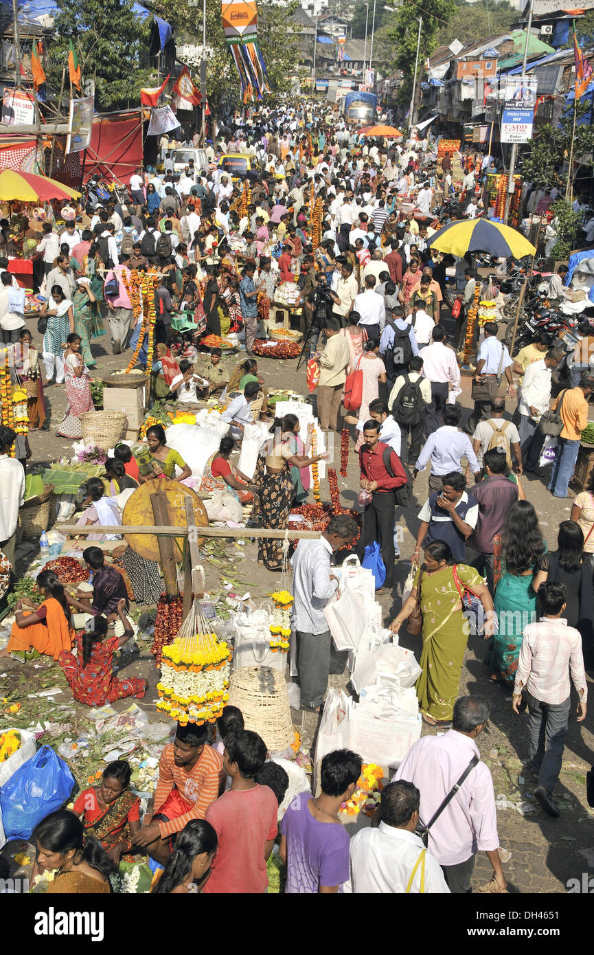 Mumbai market place hi-res stock photography and images - Alamy