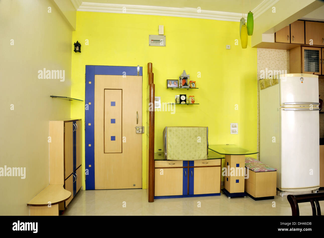 Indian living hi-res stock photography and images - Alamy