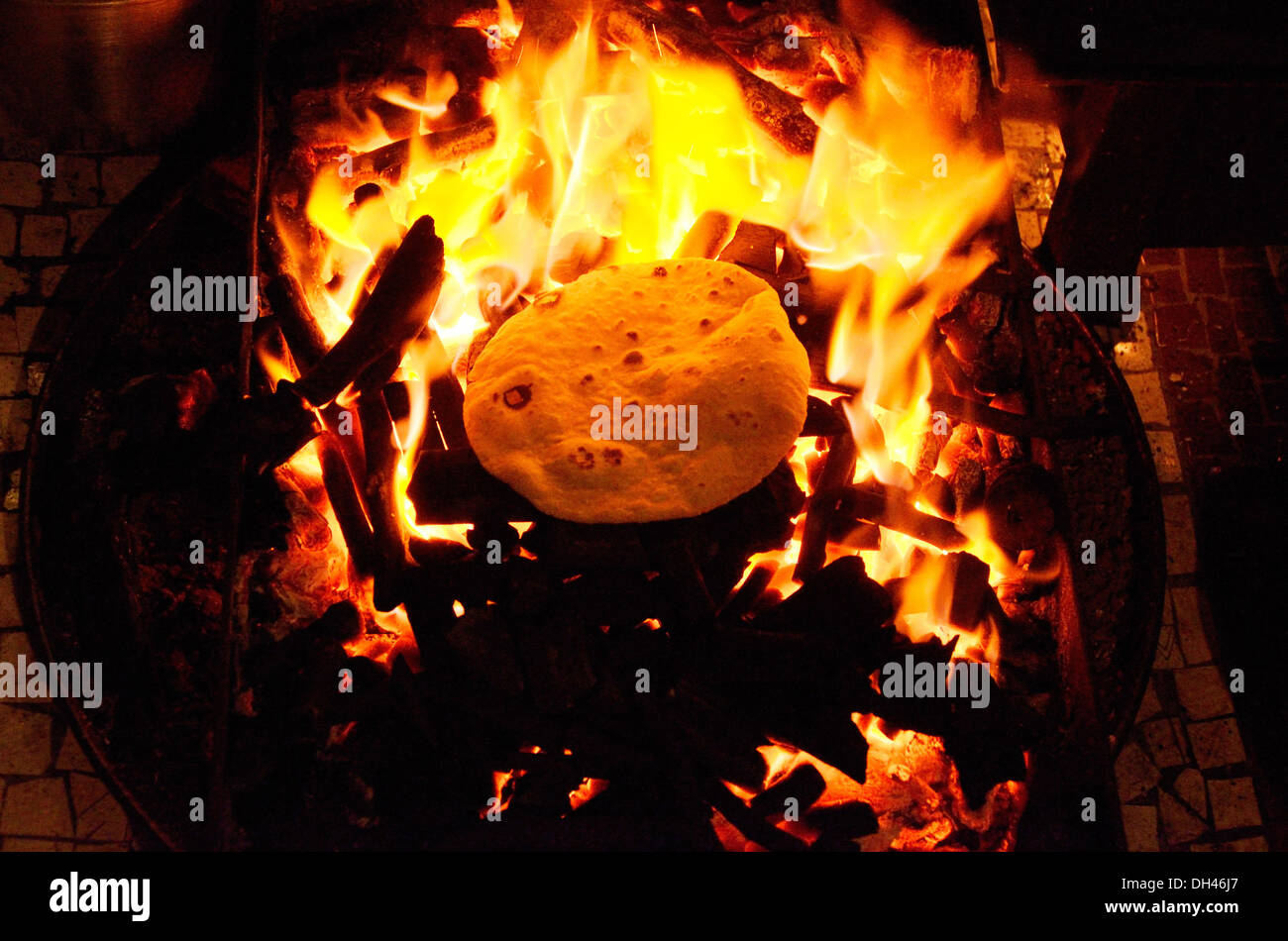 Phulkas hi-res stock photography and images - Alamy