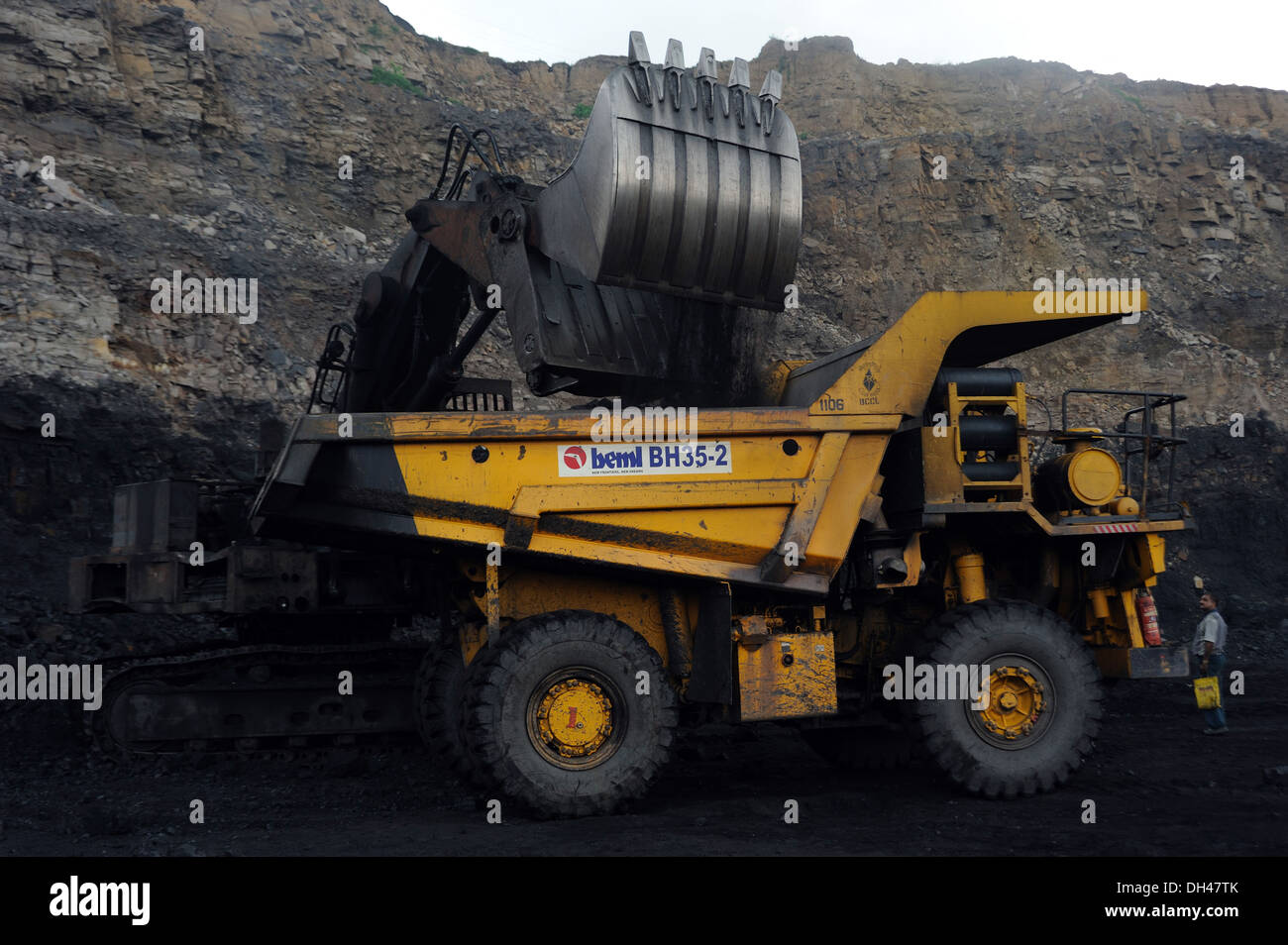 India open cast mine hi-res stock photography and images - Alamy