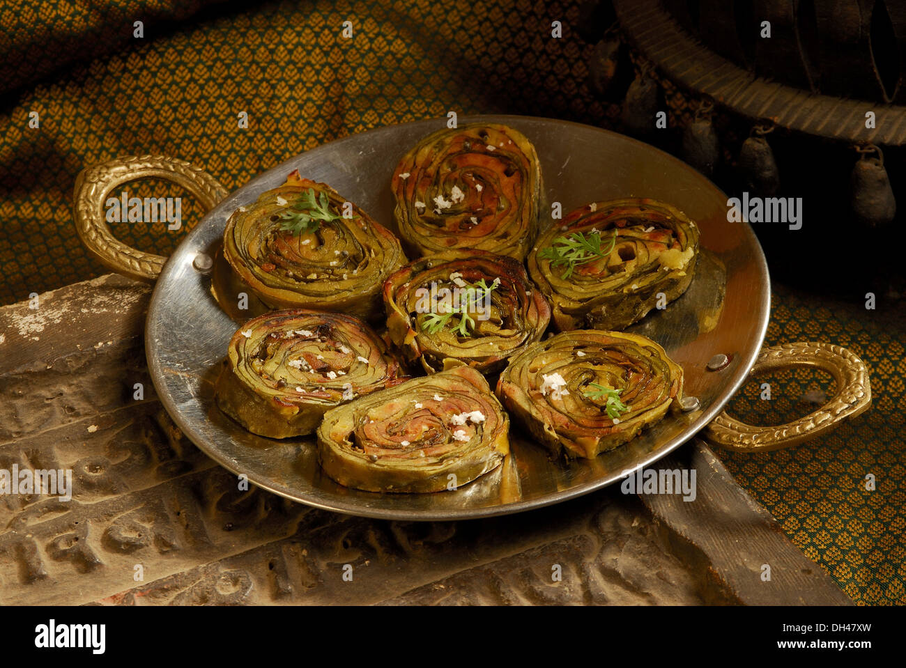 Indian food snacks patra fried Stock Photo - Alamy