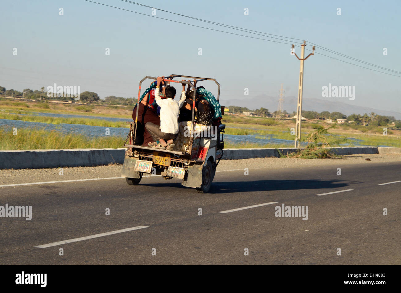 Auto rickshaw on road hi-res stock photography and images - Alamy