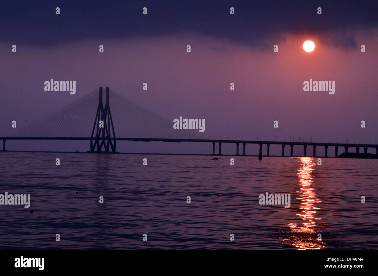 Sunset at sealink hi-res stock photography and images - Alamy