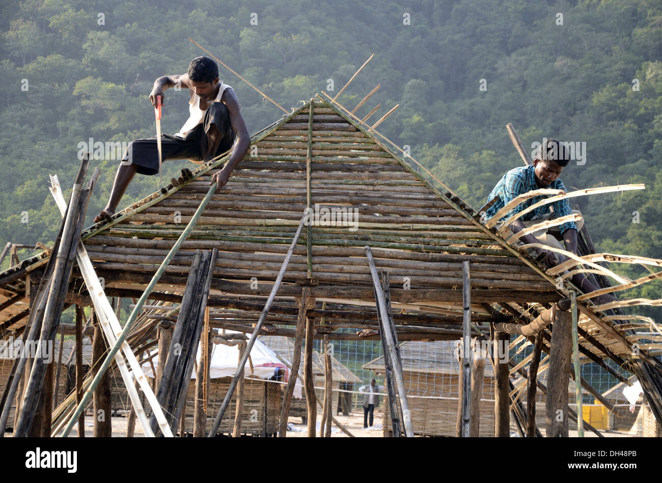Indian men making bamboo hut at rajahmundry andhra pradesh India Stock ...