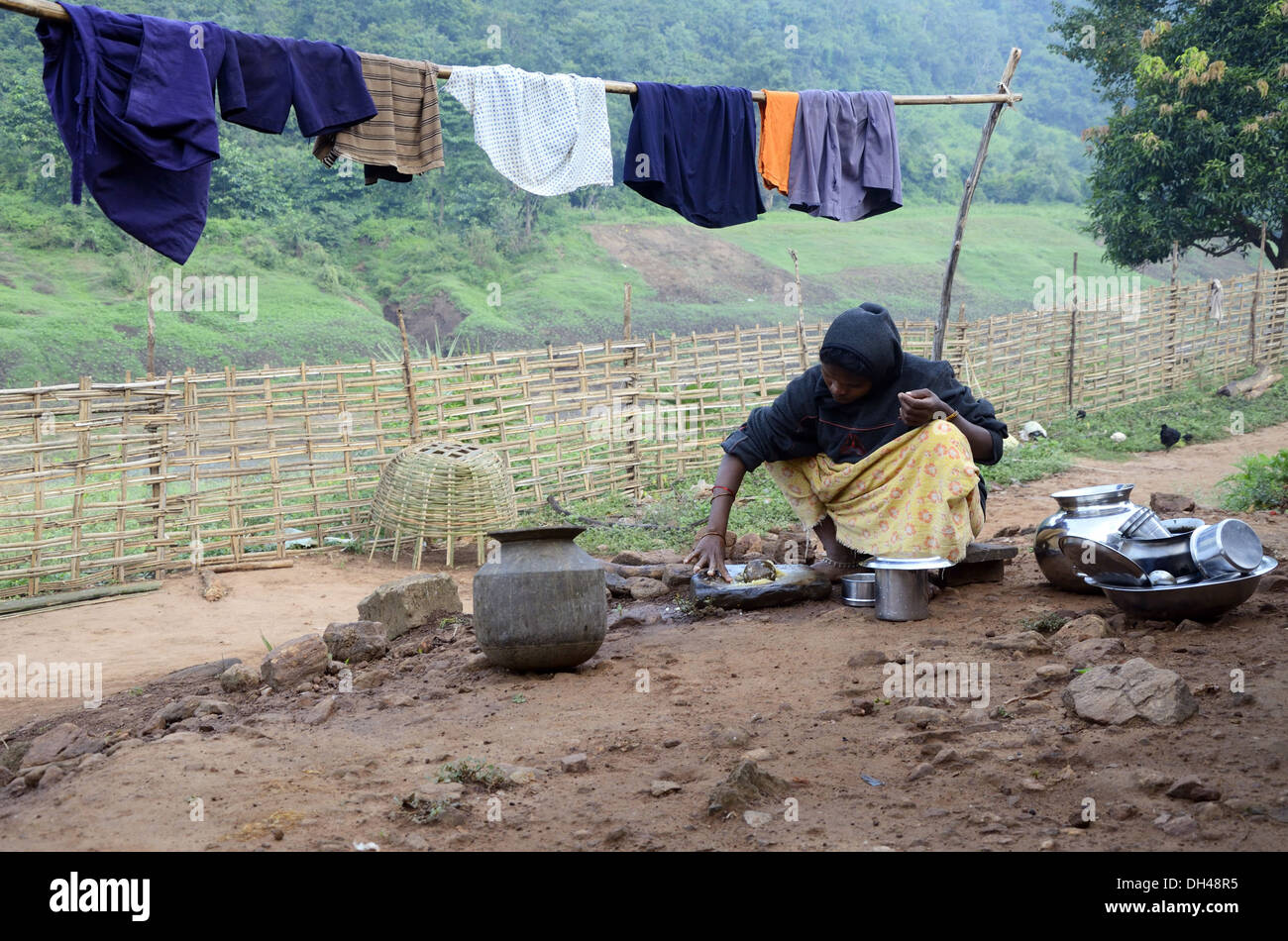 Women making chutney india hi-res stock photography and images - Alamy