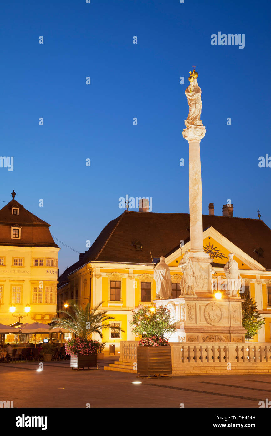 Trinity Column in Szechenyi Square at dusk, Gyor, Western Transdanubia ...