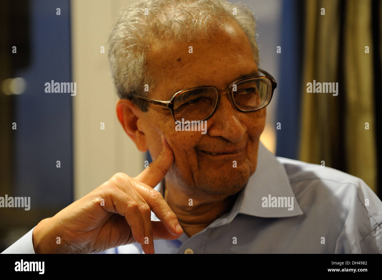 Indian economist amartya sen hi-res stock photography and images - Alamy