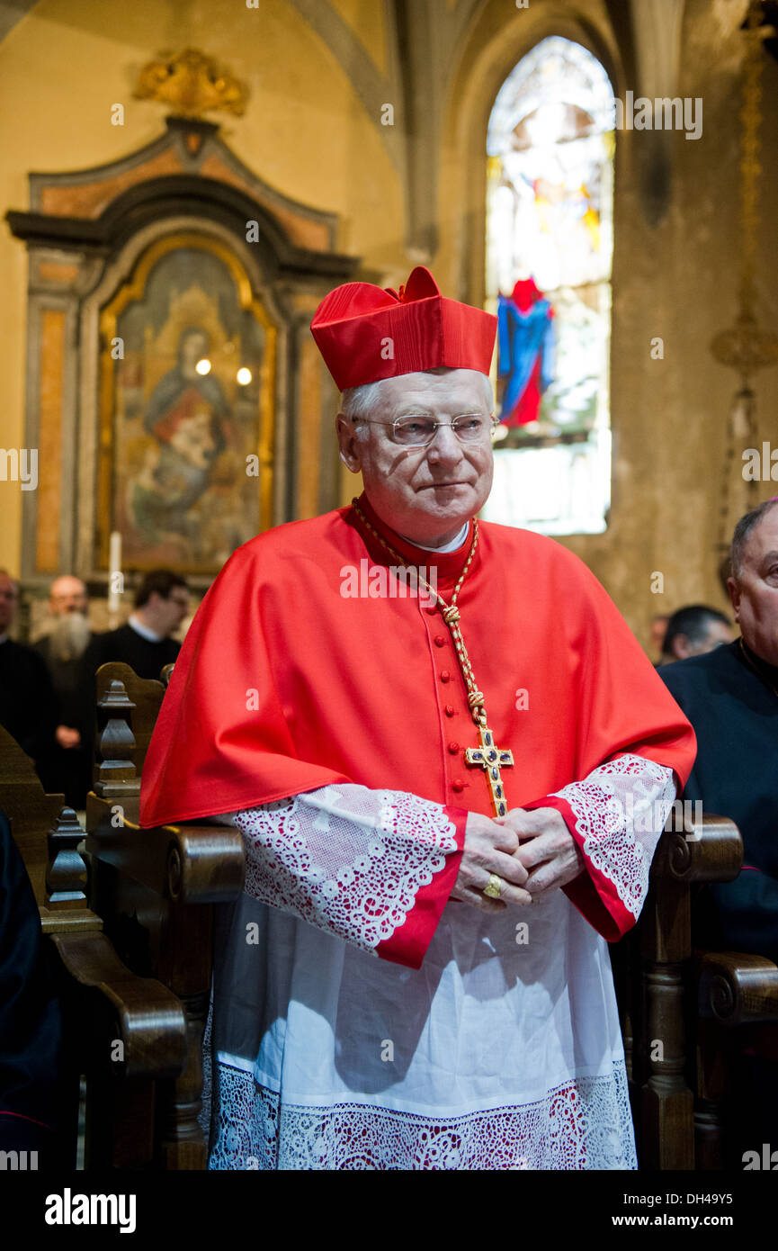 Faithful praying before the Virgin Mary's Coptic Christian S. Maria ...