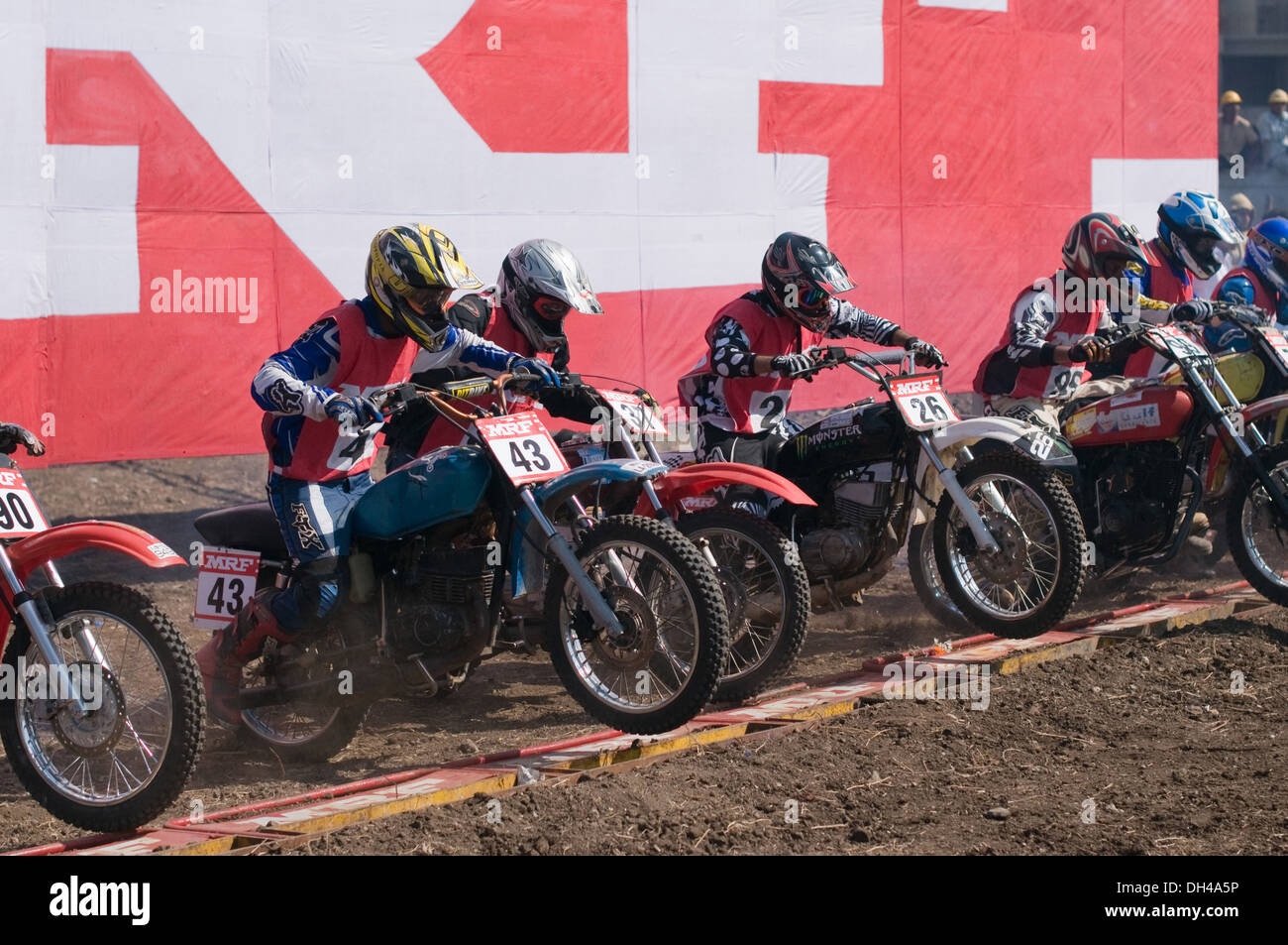 Starting race hi-res stock photography and images - Alamy