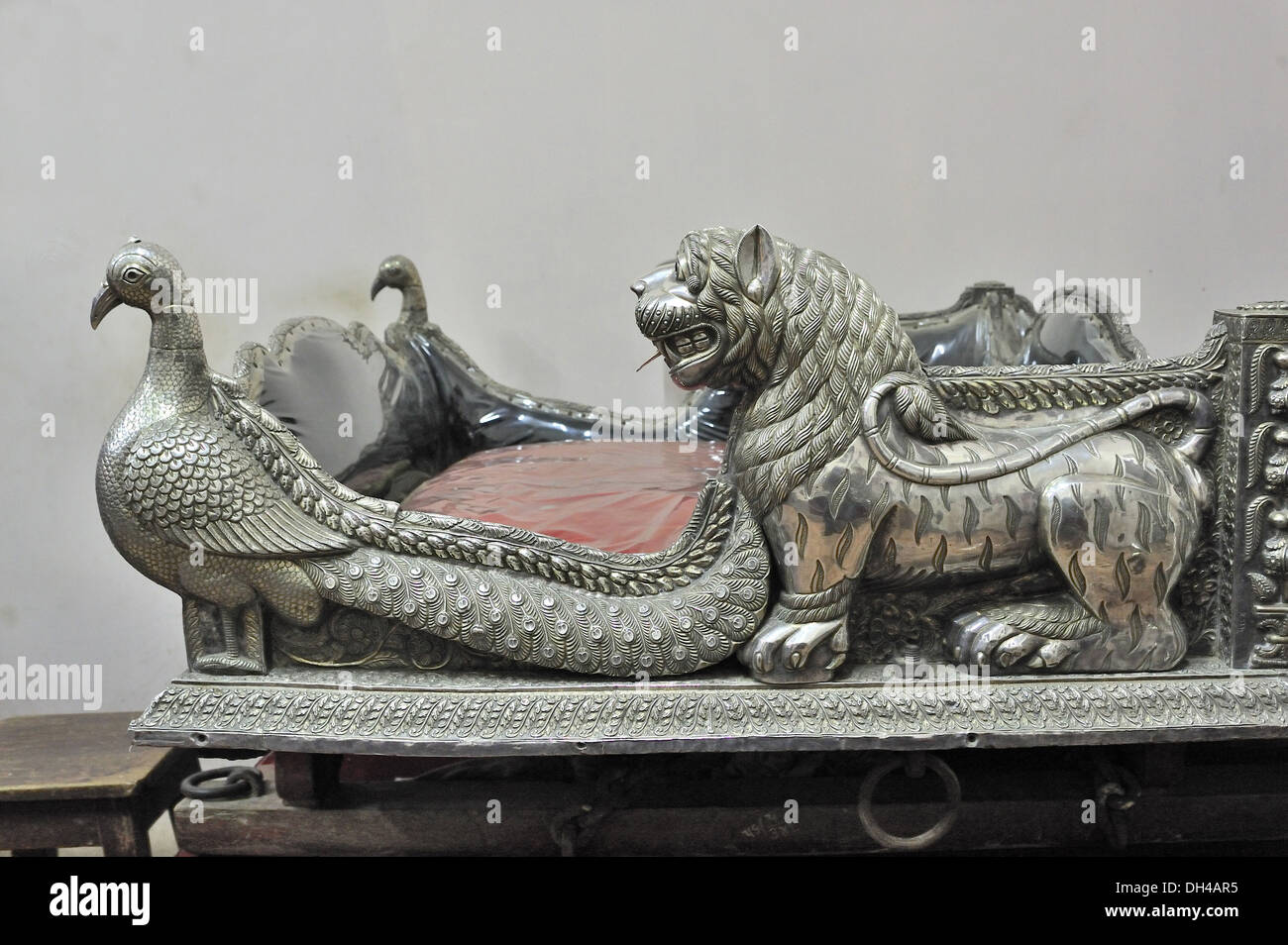 Palanquin india hi-res stock photography and images - Alamy