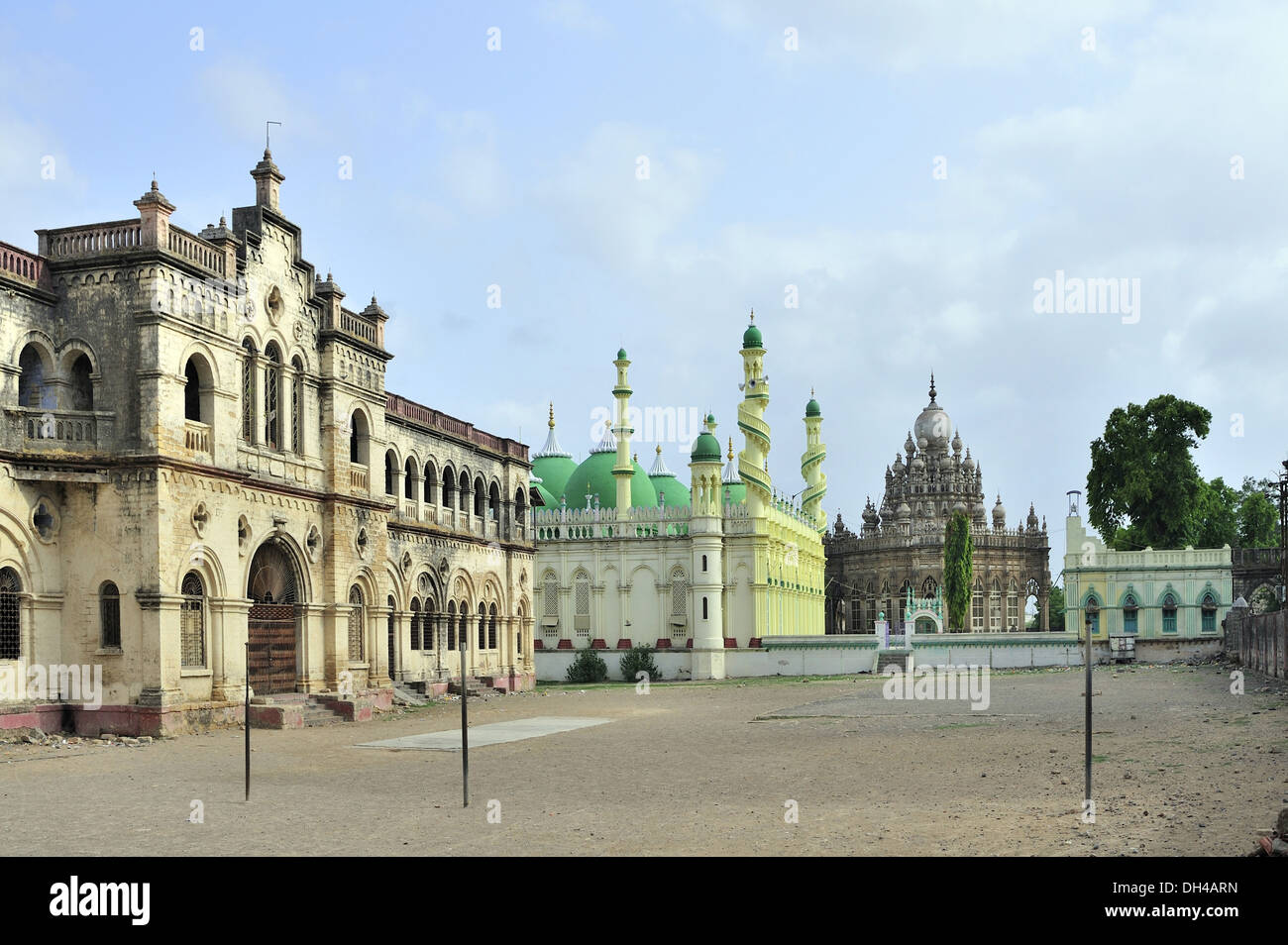 Monuments mosque hi-res stock photography and images - Alamy