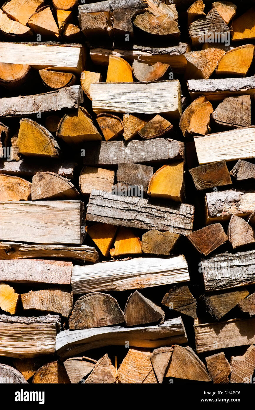Pile of wood Stock Photo - Alamy