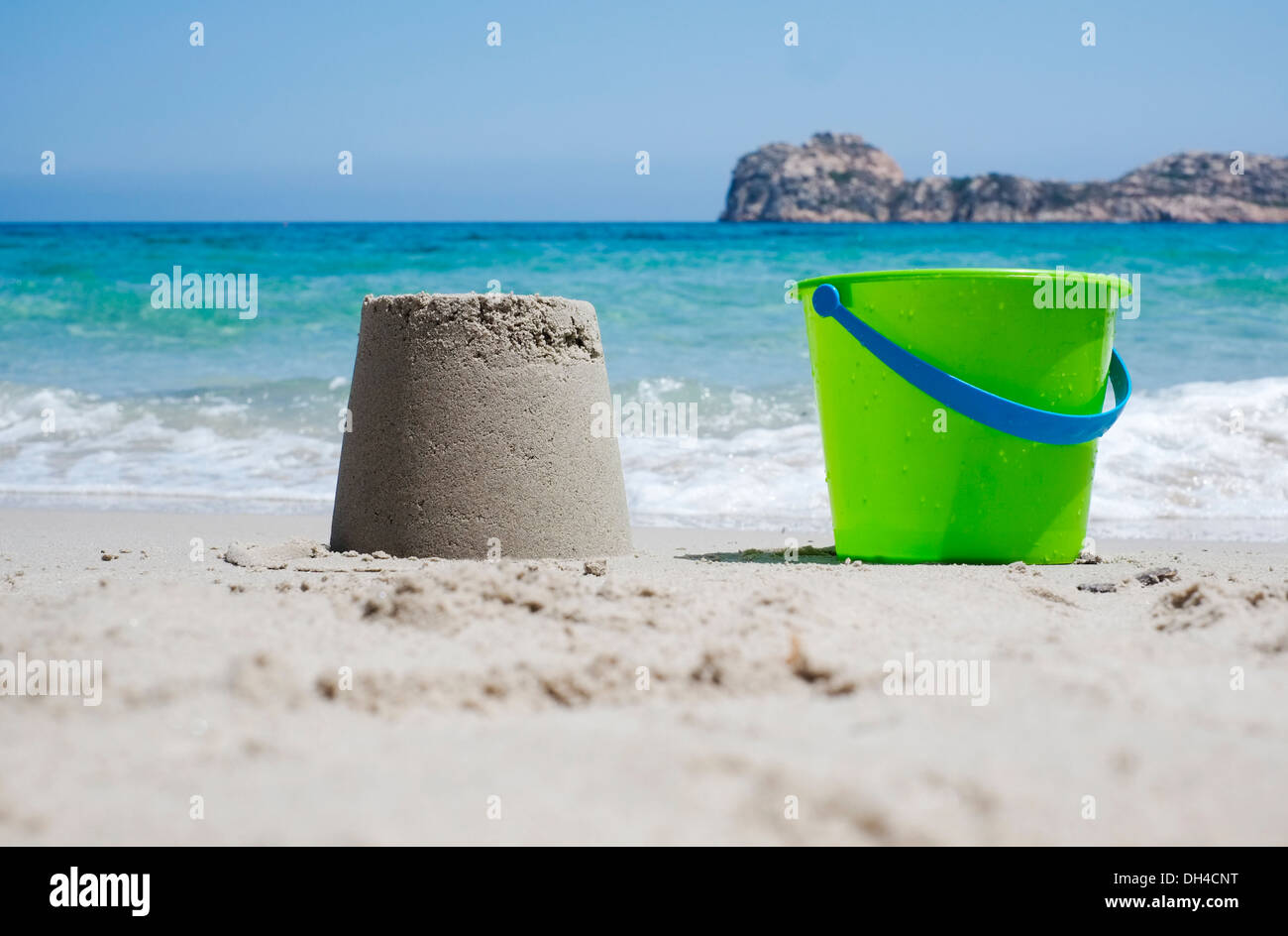 Sandcastle hi-res stock photography and images - Alamy