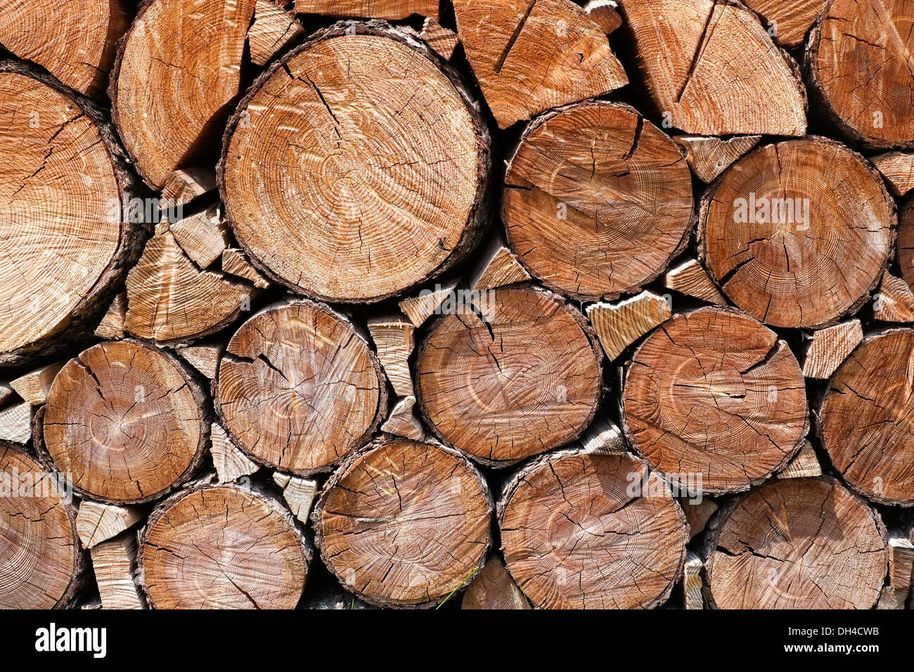 Pile of logs Stock Photo - Alamy
