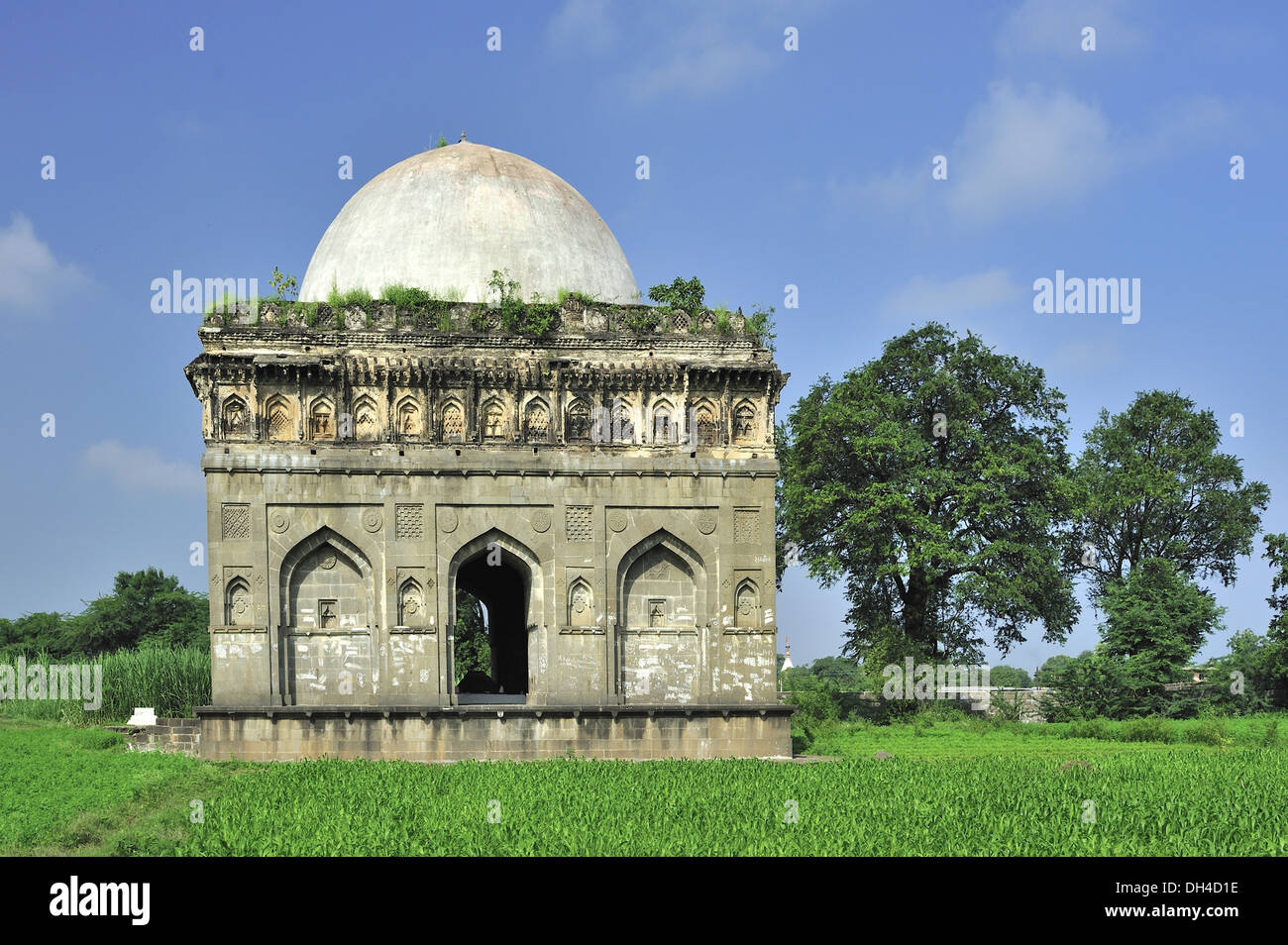 tomb ahmed nizam shah kabar ahmadnagar Maharashtra India Asia Stock ...
