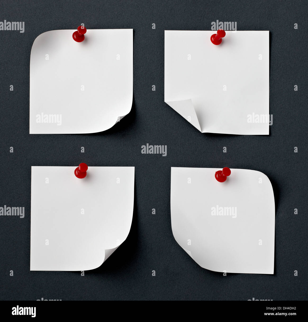 Thumbtack notepaper hi-res stock photography and images - Alamy