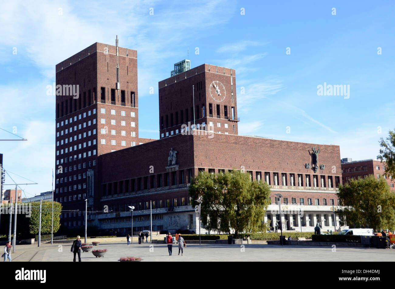 City hall city centre hi-res stock photography and images - Alamy