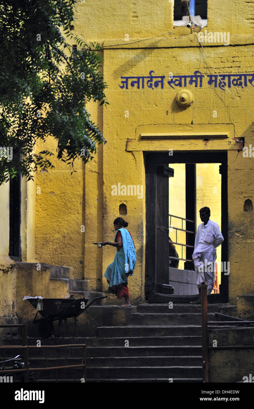 Janardan swami gate maharaj samadhi hi-res stock photography and images ...