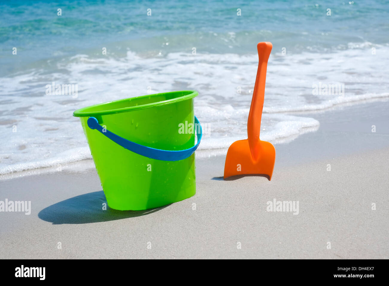 Bucket And Shovel Sand Beach at Lara Caley blog