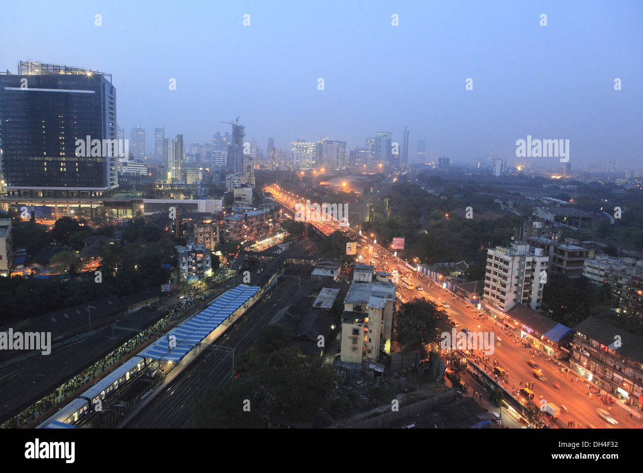 Aerial Mumbai Skyline Buildings Stock Photos & Aerial Mumbai Skyline ...