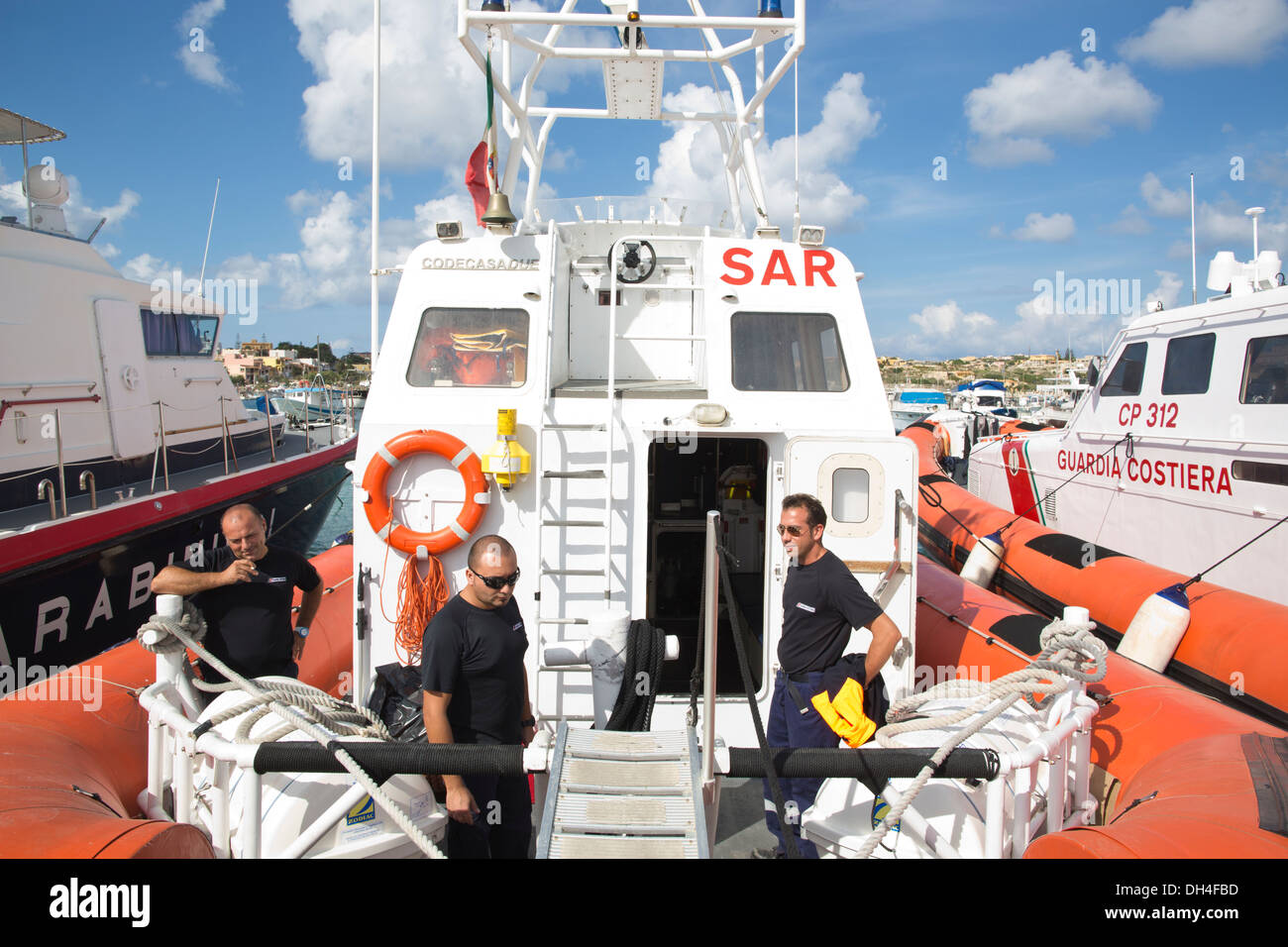 Guardia costiera hi-res stock photography and images - Alamy