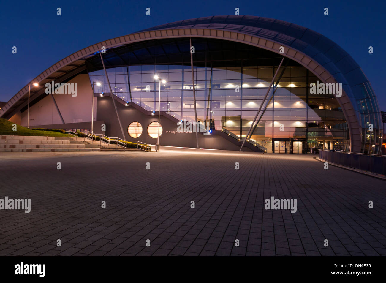 The Sage building Gateshead photographed at dawn Stock Photo - Alamy