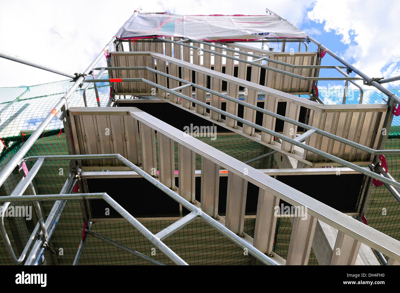 Scaffolding stairs hi-res stock photography and images - Alamy