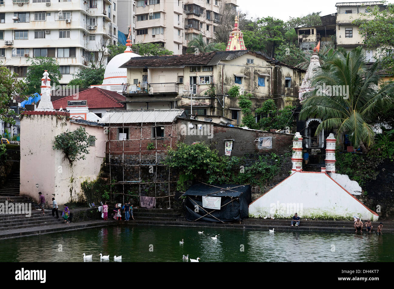 Banganga temple walkeshwar mumbai High Resolution Stock Photography and ...