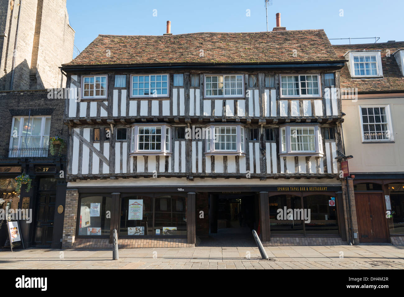 Medieval building cambridge hi-res stock photography and images - Alamy