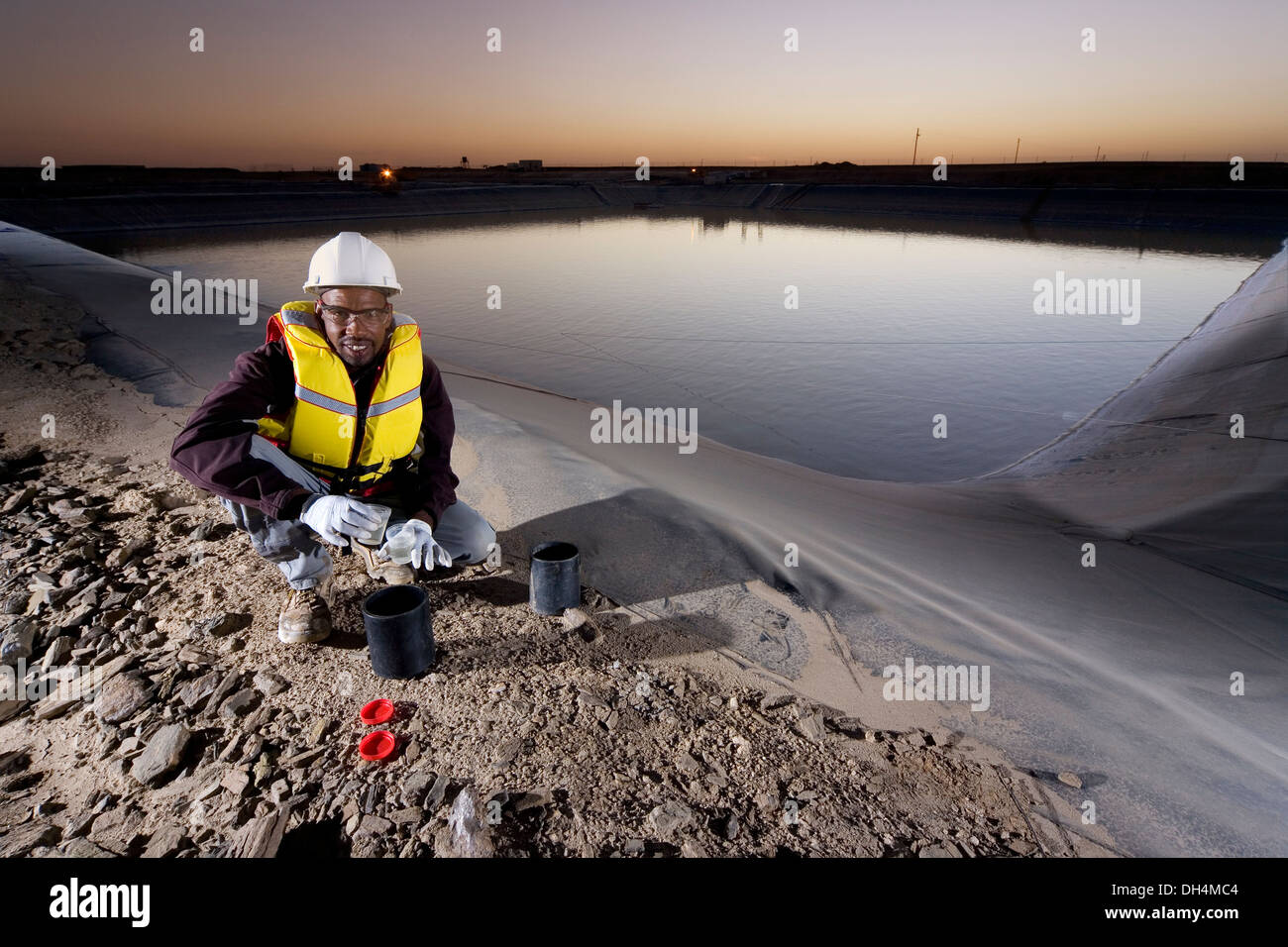 Mining laboratory hi-res stock photography and images - Alamy