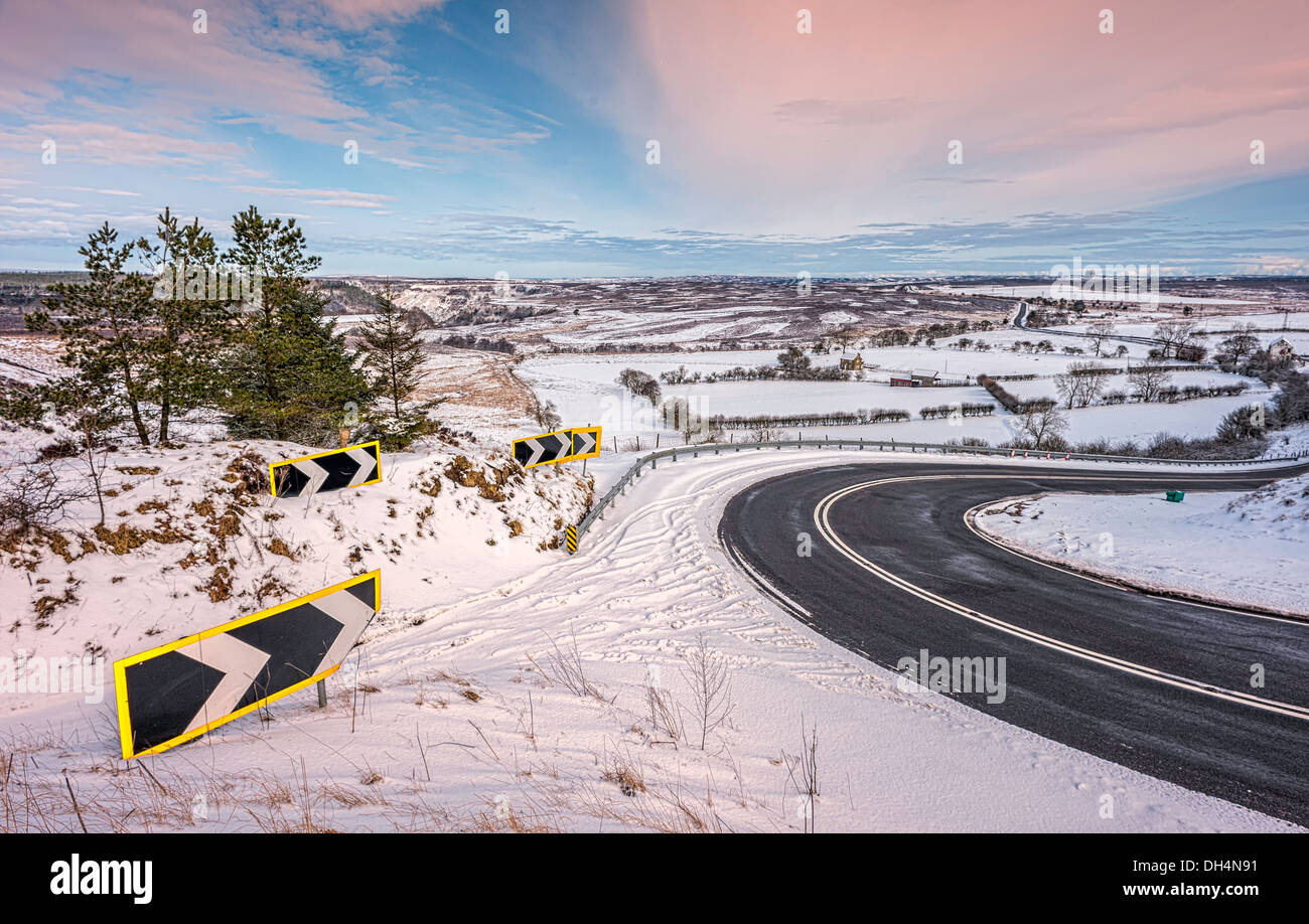 Whitby snow hi-res stock photography and images - Alamy