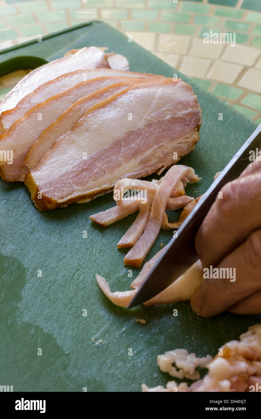 'dicing hi-res stock photography and images - Alamy