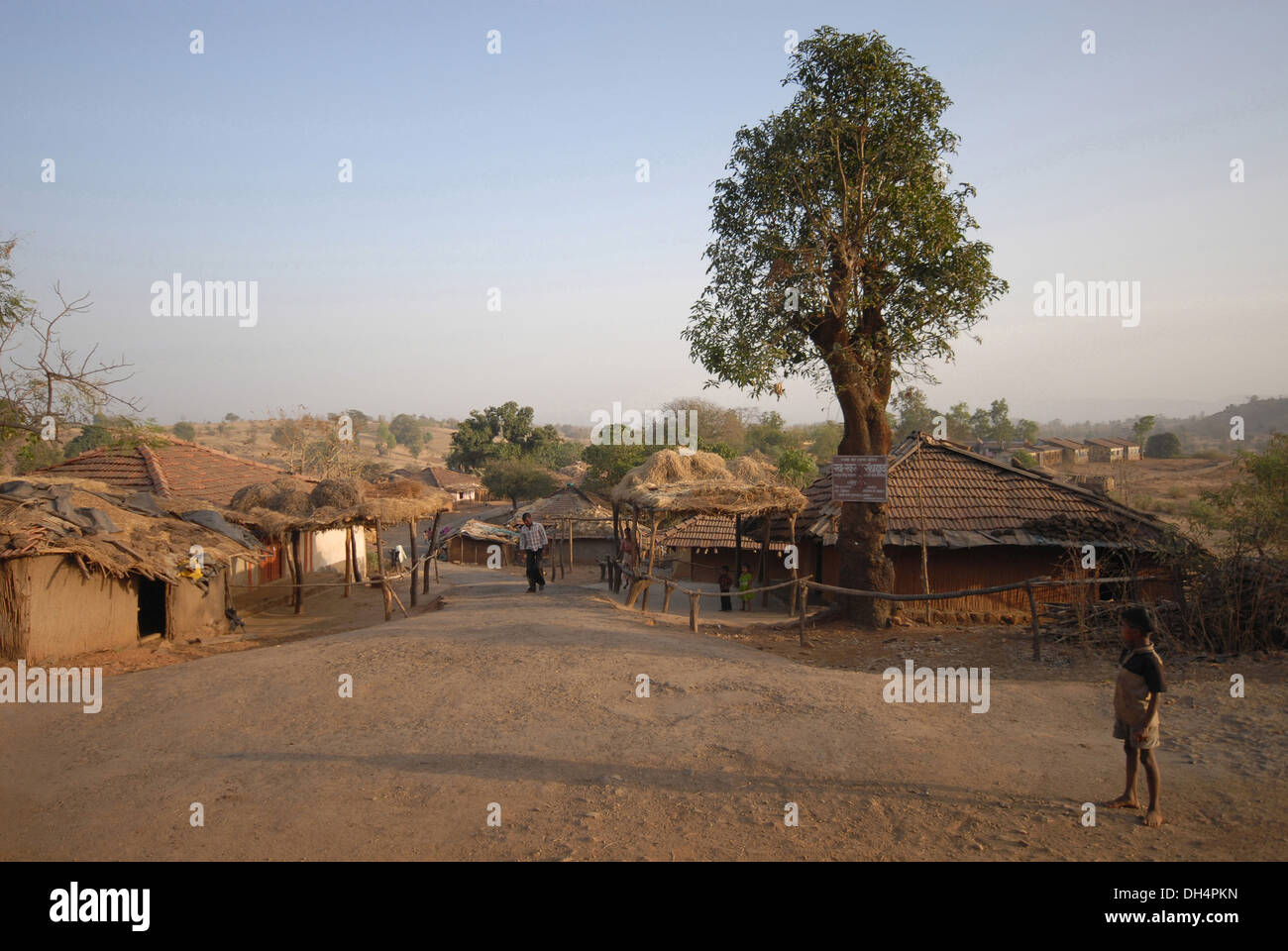 Madhya pradesh village hi-res stock photography and images - Alamy