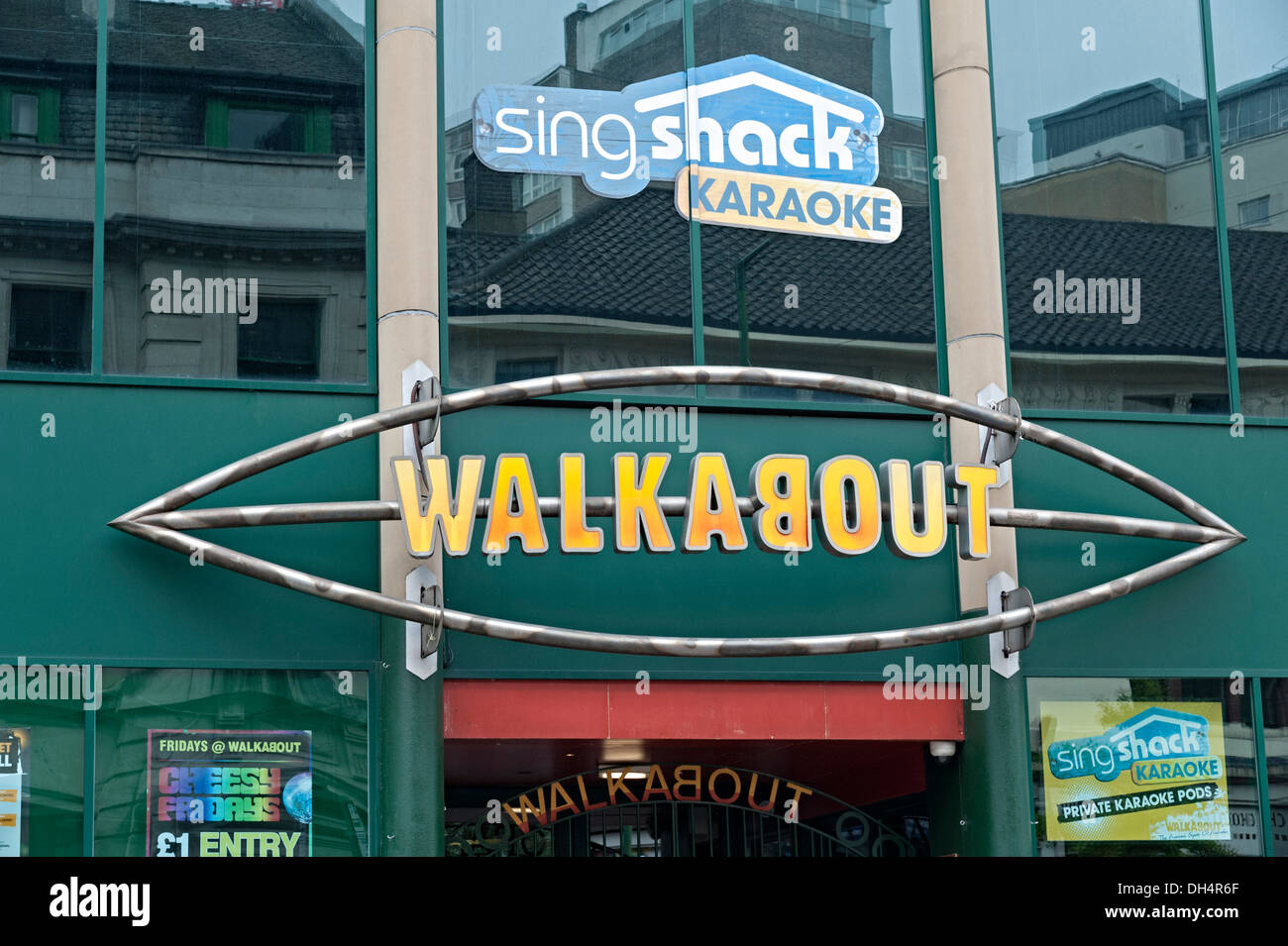 Walkabout bars hi-res stock photography and images - Alamy
