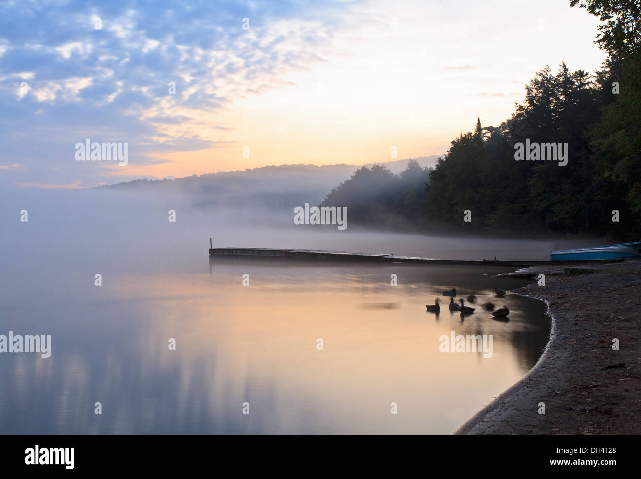 Eighth lake and adirondacks hi-res stock photography and images - Alamy