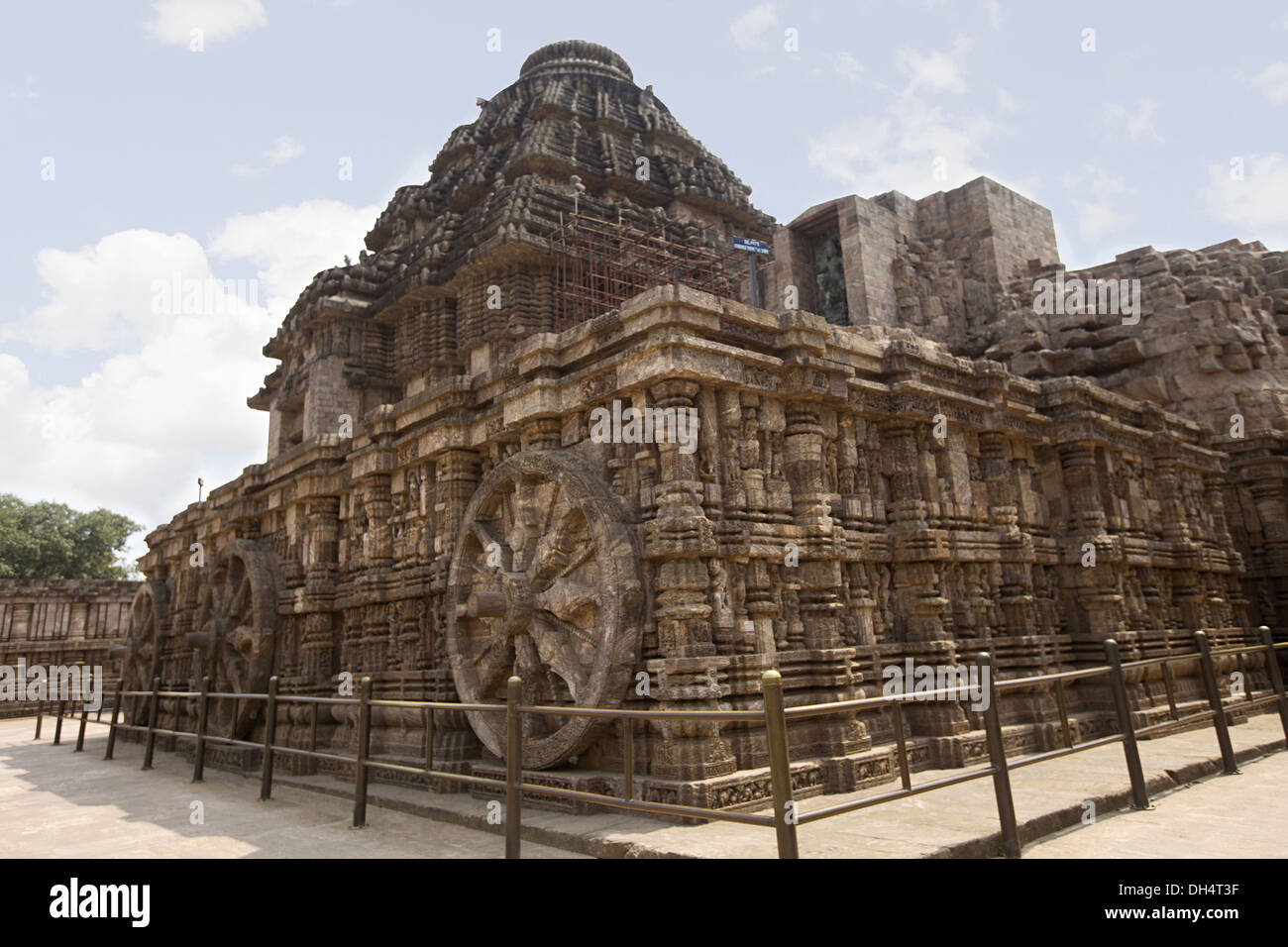 Konark Sun Temple Wheel High Resolution Stock Photography and Images ...