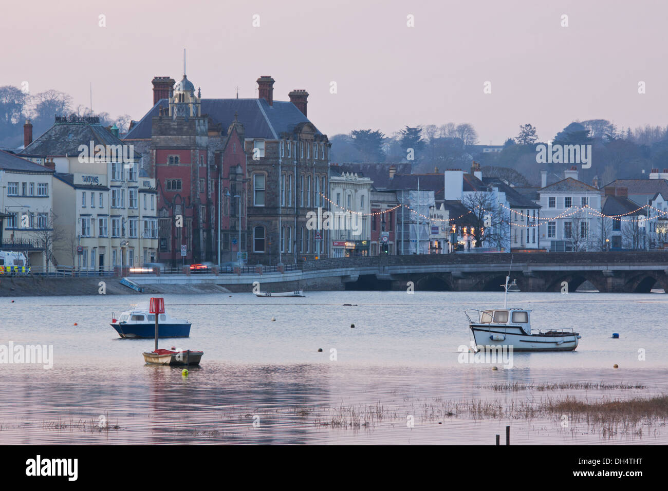 Bideford devon old bridge hi-res stock photography and images - Alamy