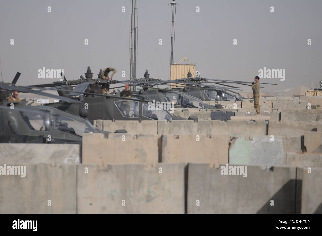 AH-64 Apache helicopter crew chiefs serving under 2nd Battalion ...