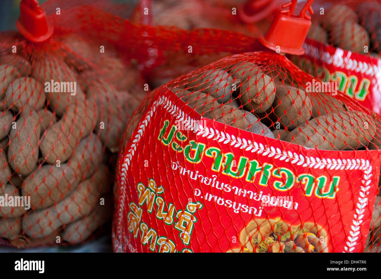 Close up tamarind fruit hi-res stock photography and images - Alamy