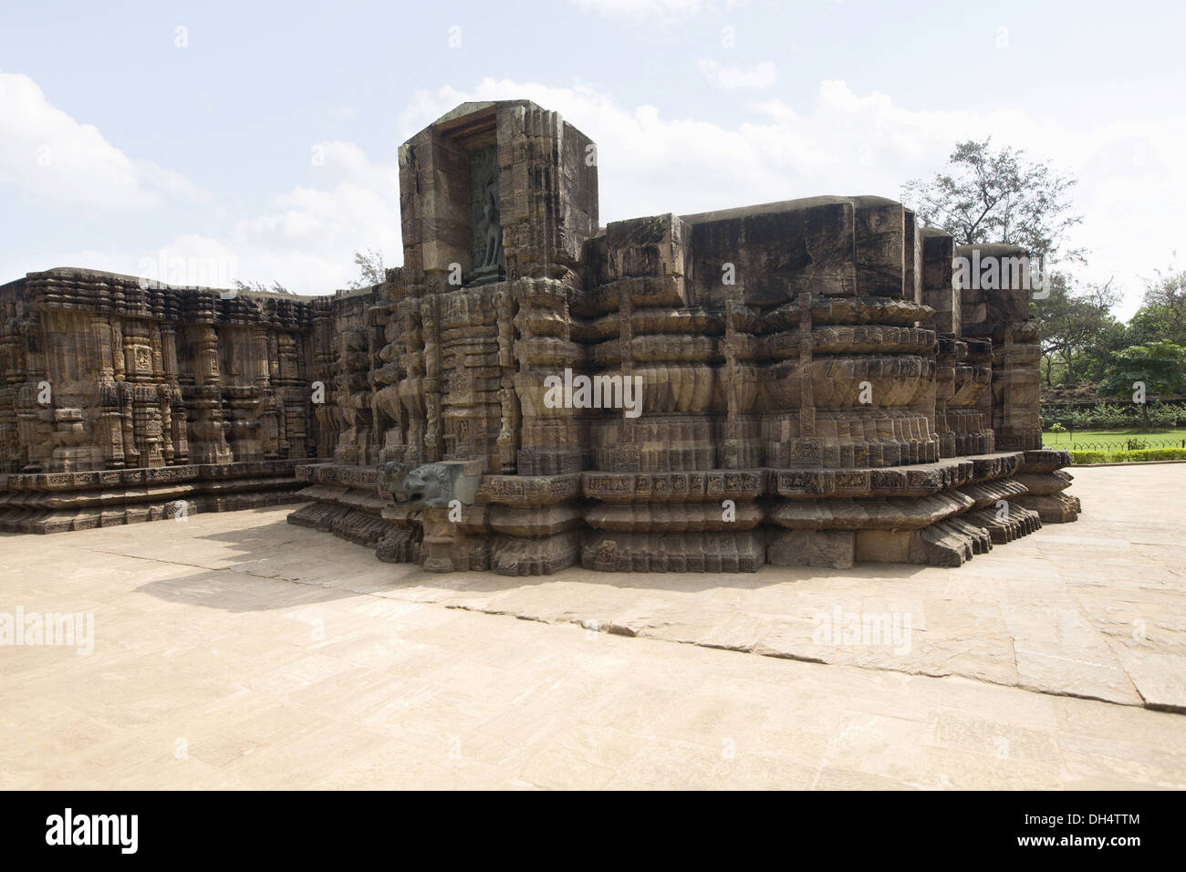 Mayadevi Temple ruins at Konrak Sun temple complex, Orissa, India Stock ...