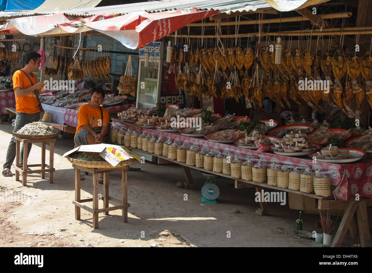 Rustic market stall display hi-res stock photography and images - Alamy
