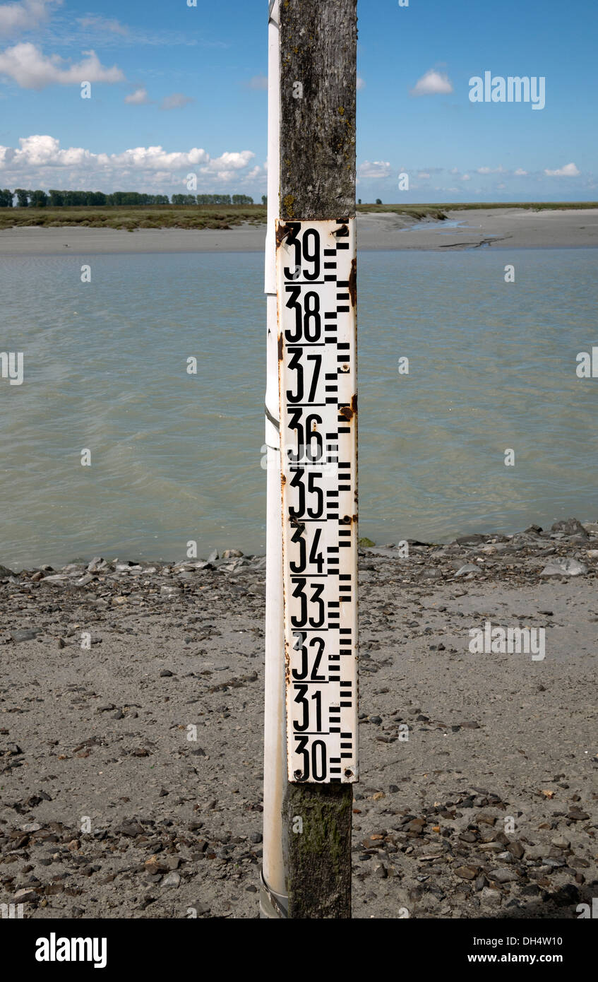 Tide meter hi-res stock photography and images - Alamy