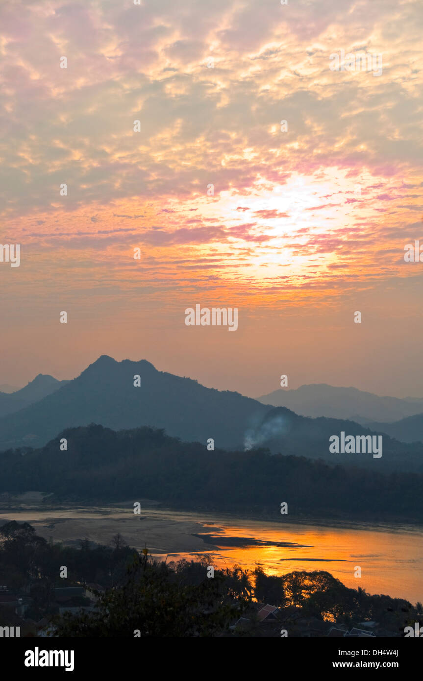 Vertical view across the Mekong river at sunset Stock Photo - Alamy