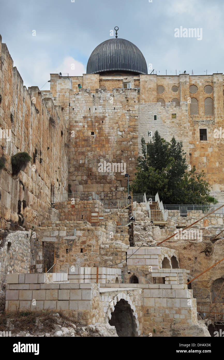 The dome of a Muslim mosque Stock Photo - Alamy